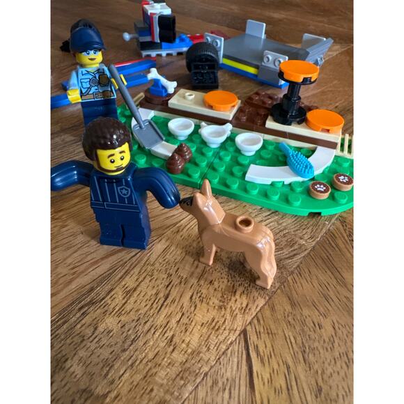 Lego | Toys | Lego City Police Dog Training Set With Mini Figures ...